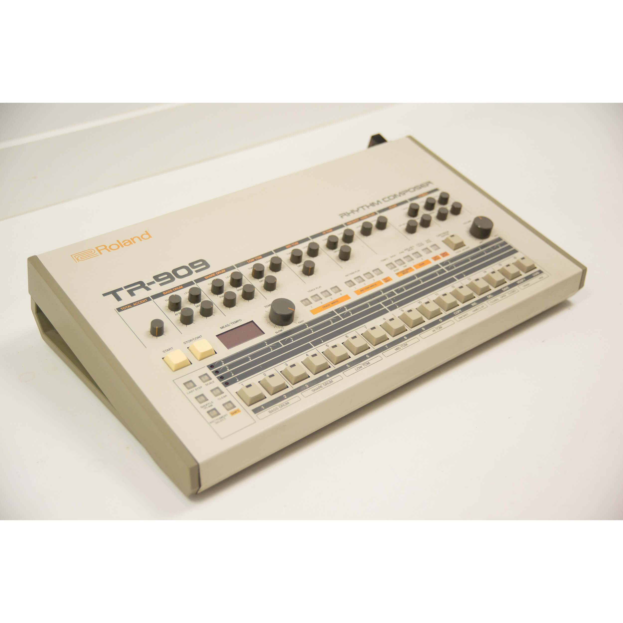 Roland TR-909 - Pro Serviced - Ocsidance Pro Audio
